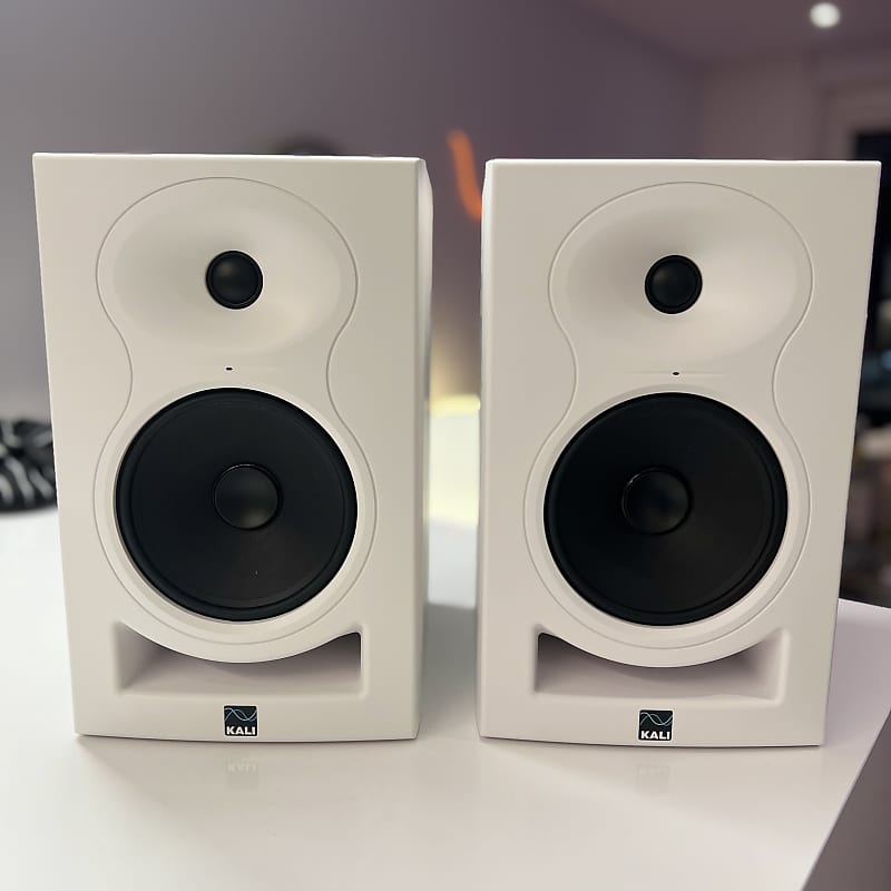Kali Audio LP-6 V2 White Studio Monitors (Pair) | Reverb UK
