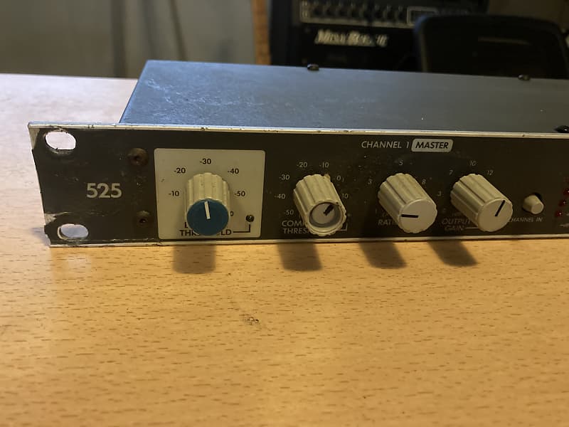 Symetrix 525 dual channel compressor | Reverb