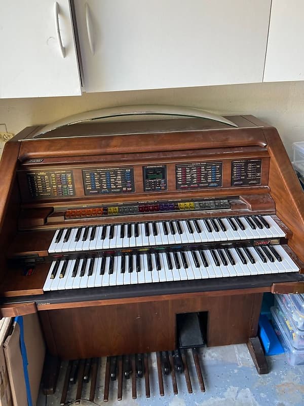 Lowrey Heritage 1991 - Walnut Rt | Reverb