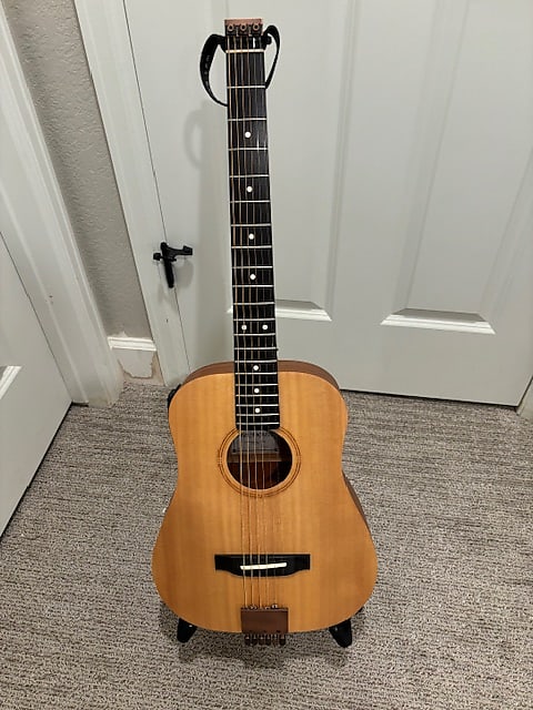 Traveler Acoustic Guitar | Reverb