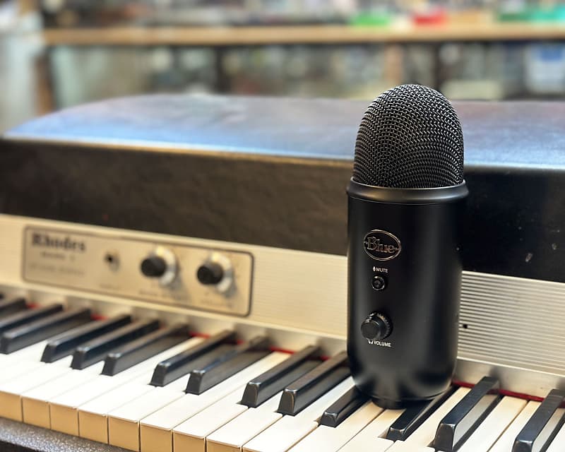 Blue Microphones Yeti USB Microphone | Reverb UK