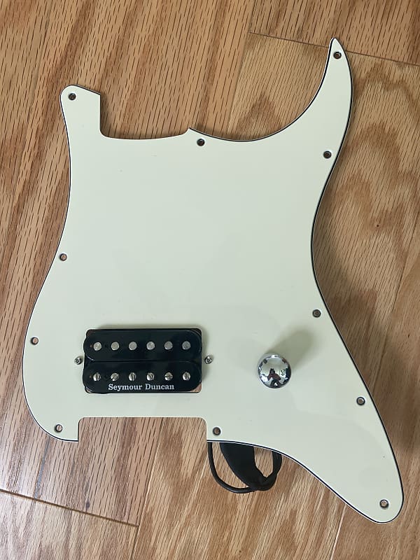 Fender Stratocaster pickguard 2021 - Parchment | Reverb