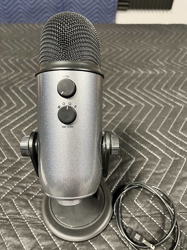 Logitech Blue Yeti 2015-2020 - Silver | Reverb