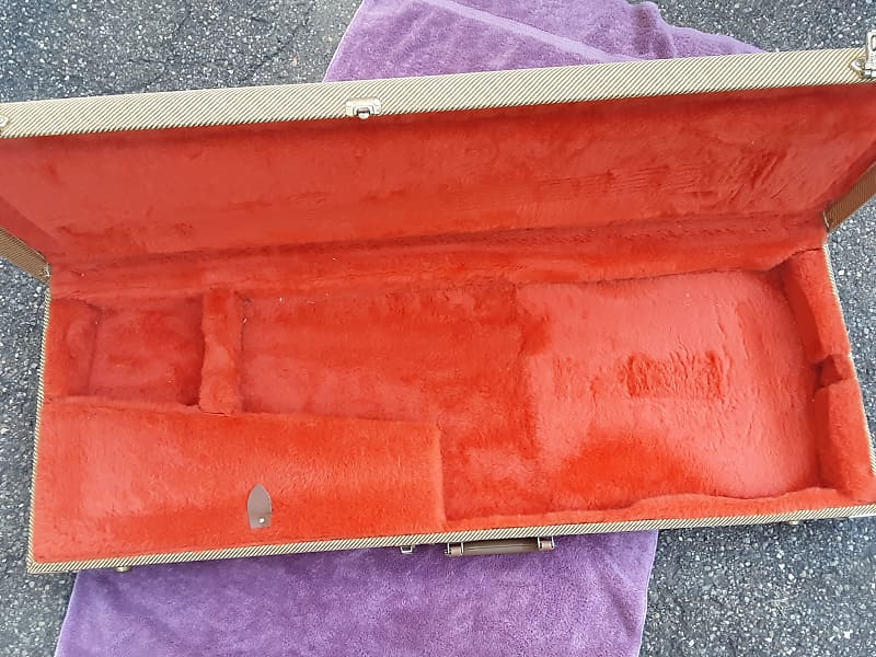 Fender Reissue RI tweed Stratocaster guitar hard case | Reverb UK