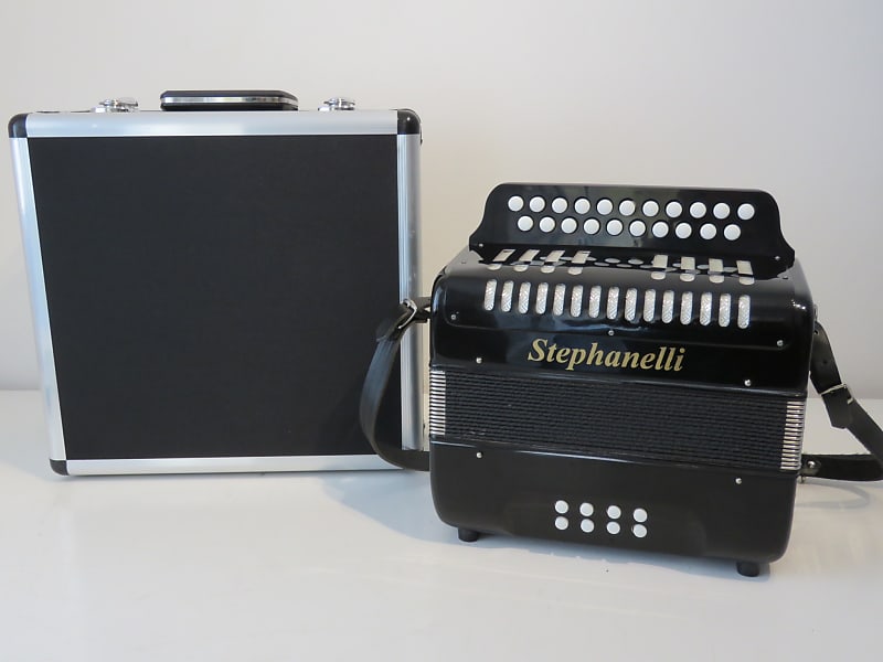 Stephanelli 2 Row/2 Voice D/G Melodeon/Button Accordion with | Reverb