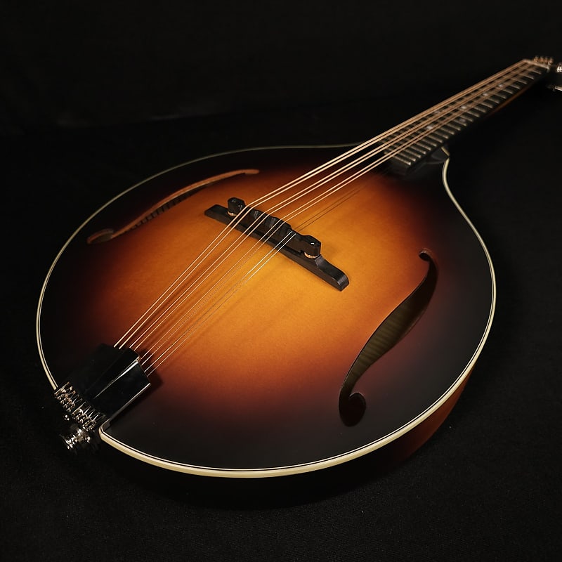 Eastman MDO305E SB Electric Acoustic Octave Mandolin w/ Soft | Reverb