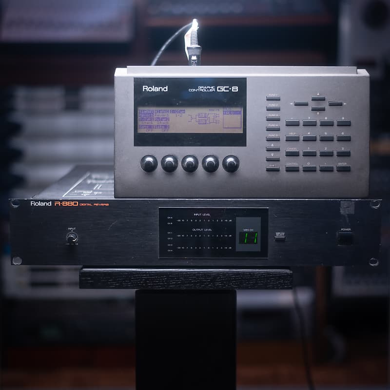 Roland R880 | Reverb