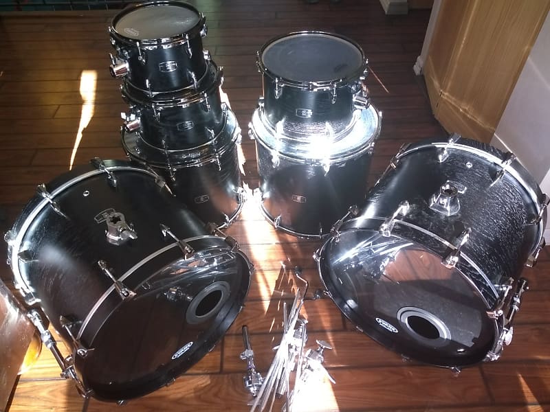 7 Piece Yamaha Live Custom Oak Drum Set in Black Wood | Reverb