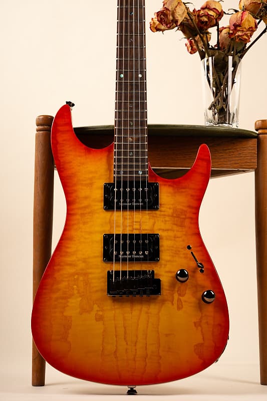 2004 Fender Showmaster Cherry Sunburst | Reverb