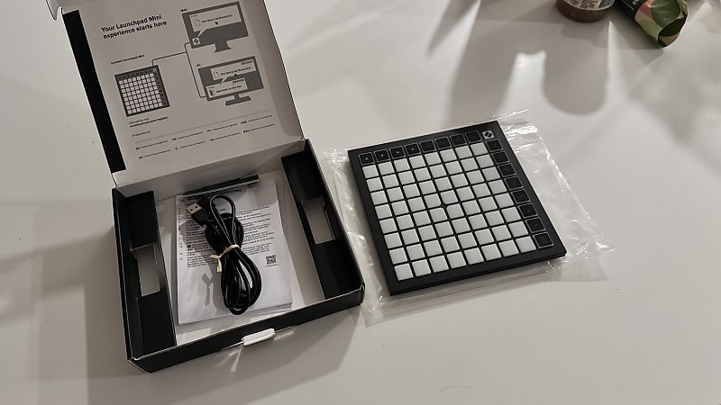 Novation Launchpad Mini MKIII Pad Controller 2019 - Present - | Reverb