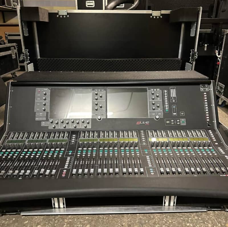 Allen & Heath dLive S7000 | Reverb