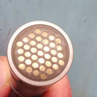 Neumann KM 84 Small Diaphragm Cardioid Condenser Microphone Neumann KM 84 Small Diaphragm Cardioid Condenser Microphone