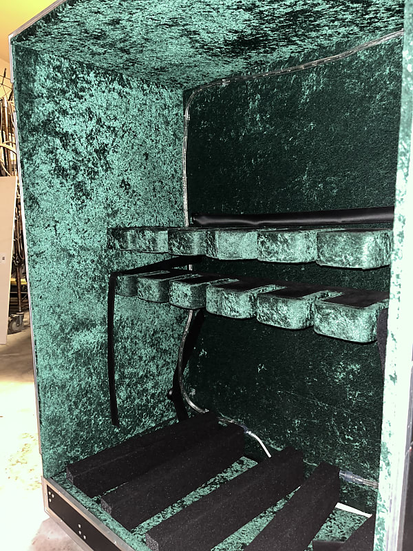 Kent Custom Cases 6 Guitar-Tilt Back Guitar Vault 2021 Black | Reverb