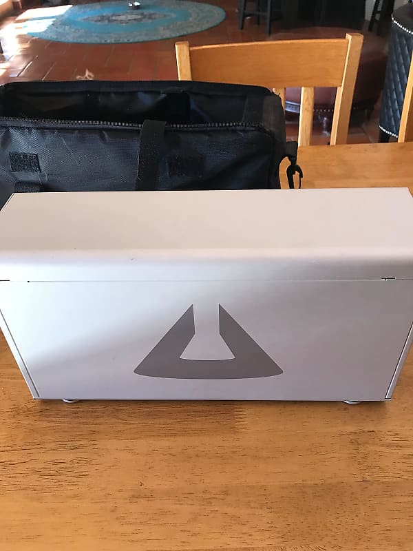 Magma 3T SILVER PCIE EXPANSION BOX | Reverb UK