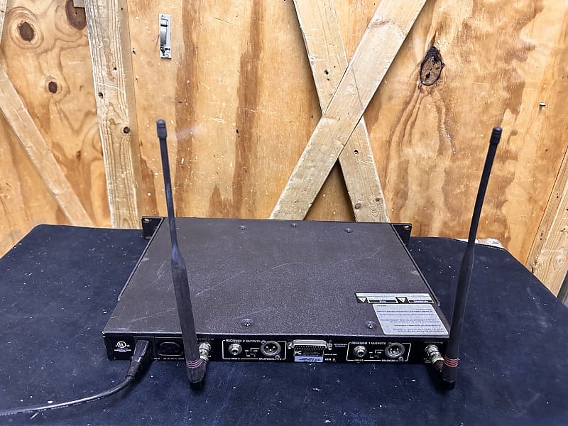 Shure U4D-J4 UHF Dual-Channel Wireless Receiver - J4 Band: | Reverb