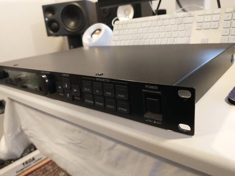 Yamaha D5000 Professional Digital Delay - Best Delay ever | Reverb