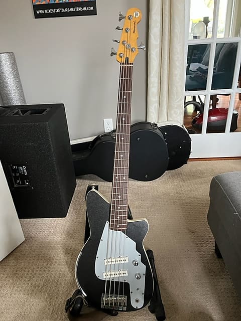 Reverend Rumblefish 5L early 2000's - matte Black | Reverb