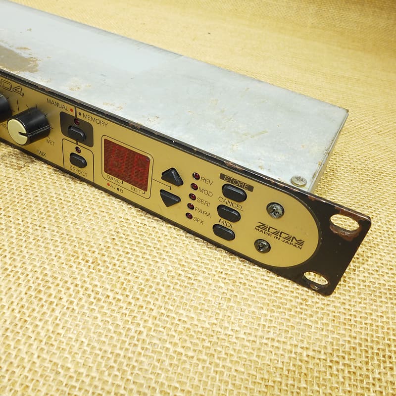 Vintage Zoom Digital Reverb and Multi Effects Signal | Reverb