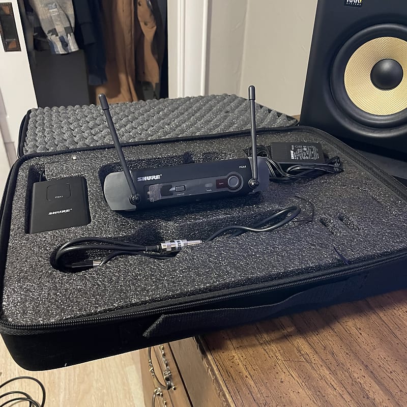 Shure PGX4 2010s - Black | Reverb