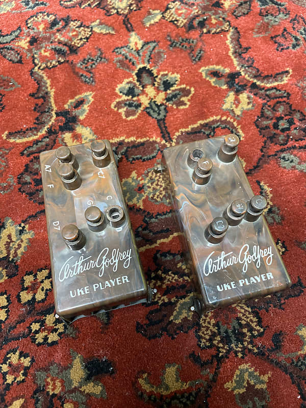 Arthur Godfrey Uke Player 2 pieces | Reverb