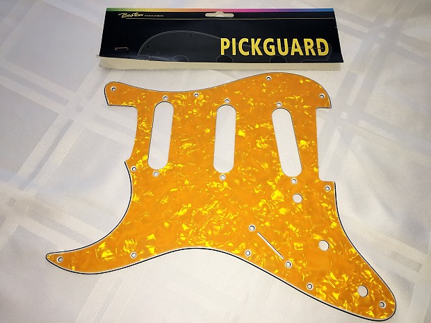 Left Handed Fender Stratocaster Yellow/gold/pearloid Pick | Reverb