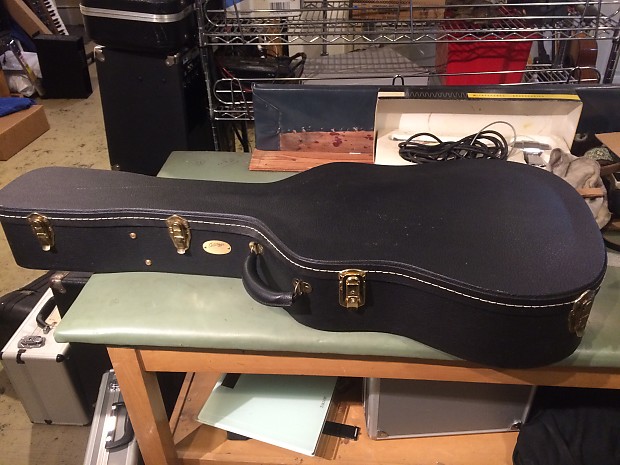 Collings Case Black Tolex | Reverb