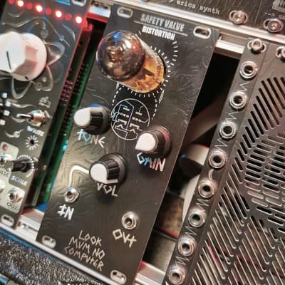 Safety Valve - Lookmumnocomputer & GMSN! | Tube Distortion | Reverb