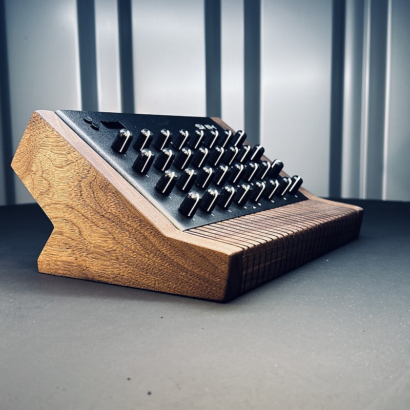 Shik N32B v3 // Handcrafted Synth Stand // Solid Walnut , Oak | Reverb