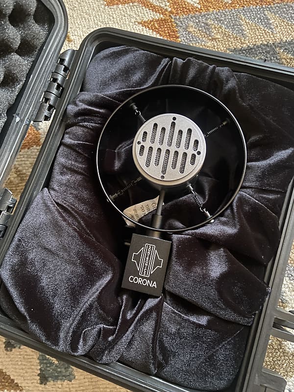 Sontronics Corona Vintage Dynamic Vocal Mic, Supercardioid + | Reverb