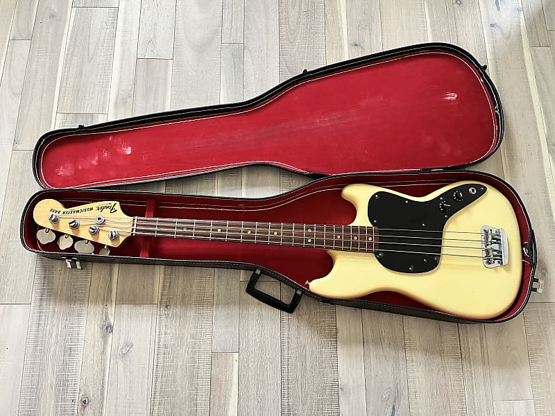 Fender Musicmaster 1977 Bass Guitar With Original Case | Reverb