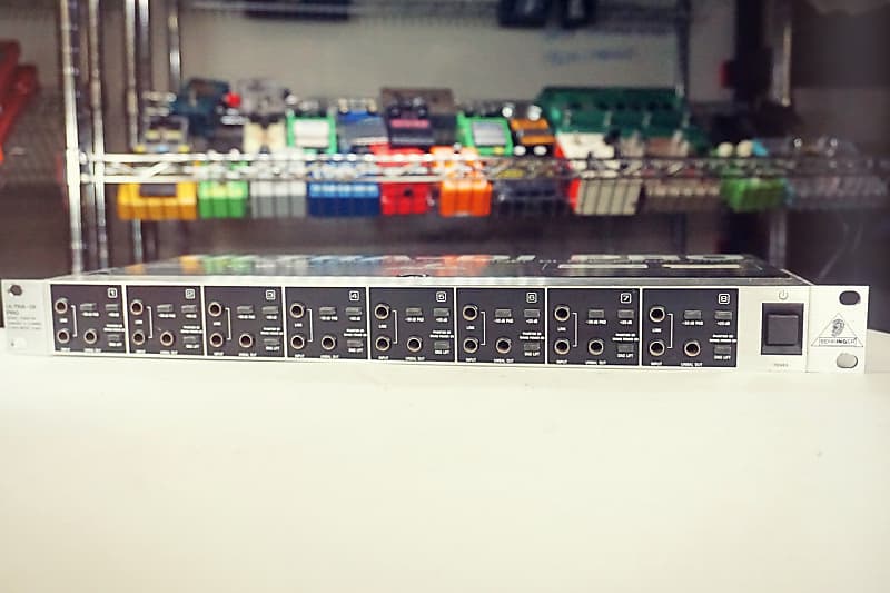 Behringer DI800 V2 Ultra-DI Pro 8-Channel Active Direct | Reverb UK