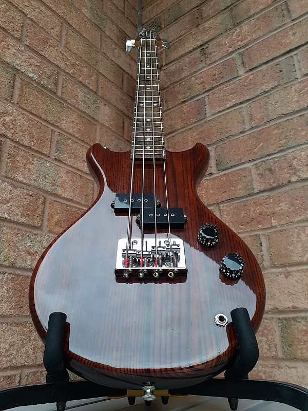 Vantage "Quest" Mini Bass • 25" Scale | Reverb