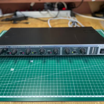 Aphex Dominator II Model 720 w/ adjustable Bypass | Reverb Deutschland