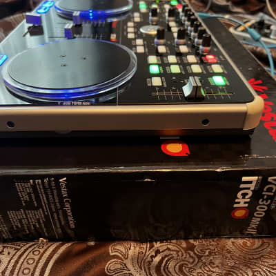 Vestax VCI-300 MKll Serato DJ controller and VFX-1 Effects | Reverb