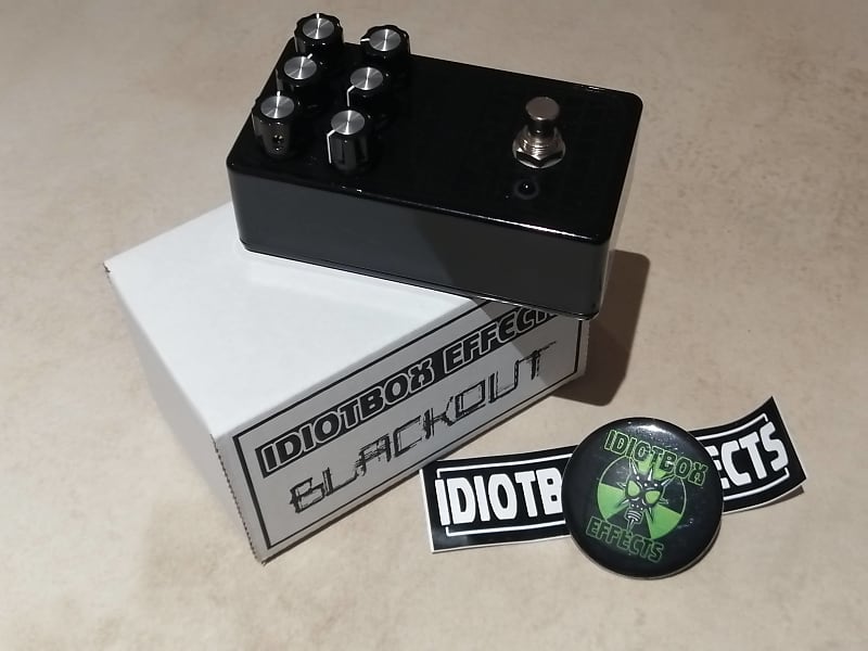 IdiotBox Effects - Blackout Fuzz | Reverb Canada