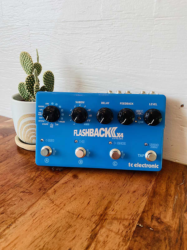TC Electronic Flashback 2X4 Delay & Looper 2011 - 2019 - Blue | Reverb