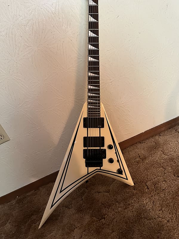 Jackson Randy Rhoads V 2010s - Cream | Reverb
