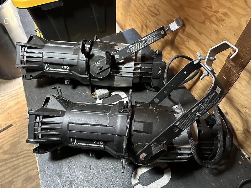 ETC Source Four (Pair) w/Dimmer Pack | Reverb