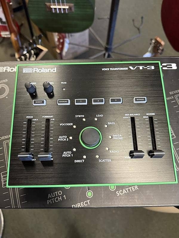 Roland VT-3 Voice Transformer | Reverb