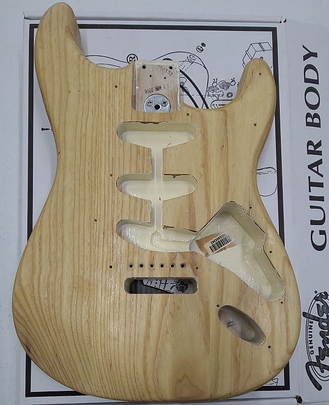 Fender Classic 70s Stratocaster Body 2006 Natural Ash | Reverb