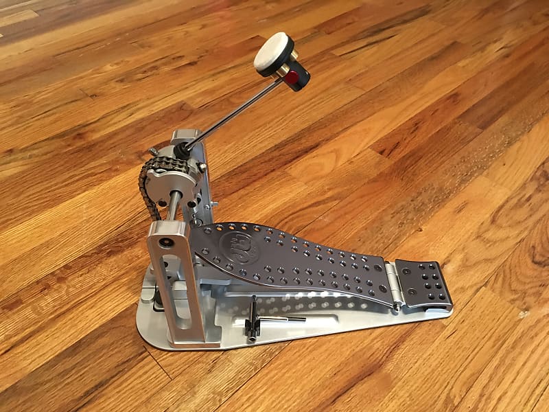 DW DWCPMCD Machined Chain Drive Single Bass Drum Pedal with | Reverb