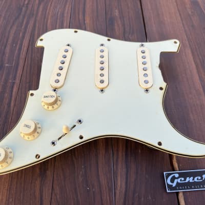 General Full loaded Scratchplate pickguard | Reverb Deutschland