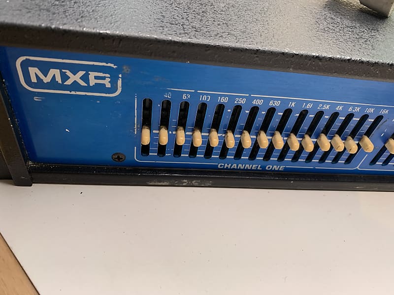 MXR Dual fifteen band eq | Reverb