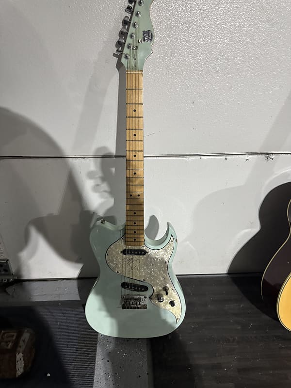 AXL guitar AXL Stratocaster guitar - AXL EMG 2020 | Reverb