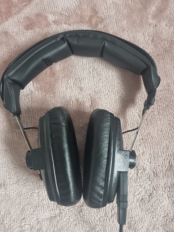Beyerdynamic DT100 | Reverb