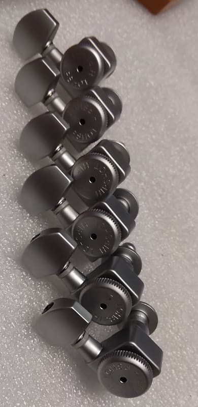 Hipshot 6-InLine Grip-Lock Non-Staggered Closed Guitar Tuners | Reverb
