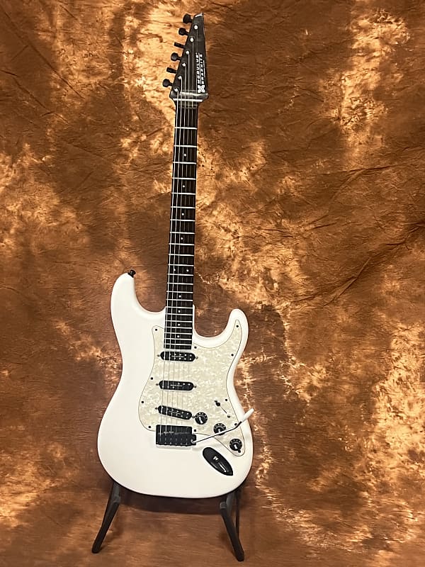 Modulus Graphite Blacknife 1989 - White | Reverb