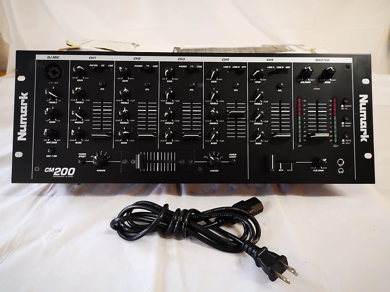 Numark CM200 5 Channel Rackmountable DJ Mixer - Great | Reverb Canada