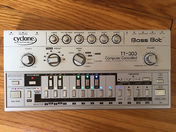 Cyclone Analogic Tt-303 Bass Bot (tb-303) 2014 Silver | Reverb
