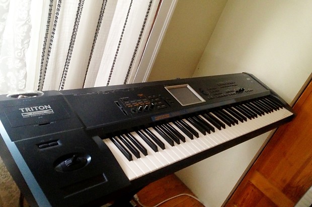 Korg Triton Extreme 76 Key 2000s Black w/ gig bag | Reverb